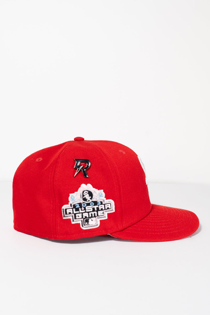 R LOGO PIN – Revien Hats