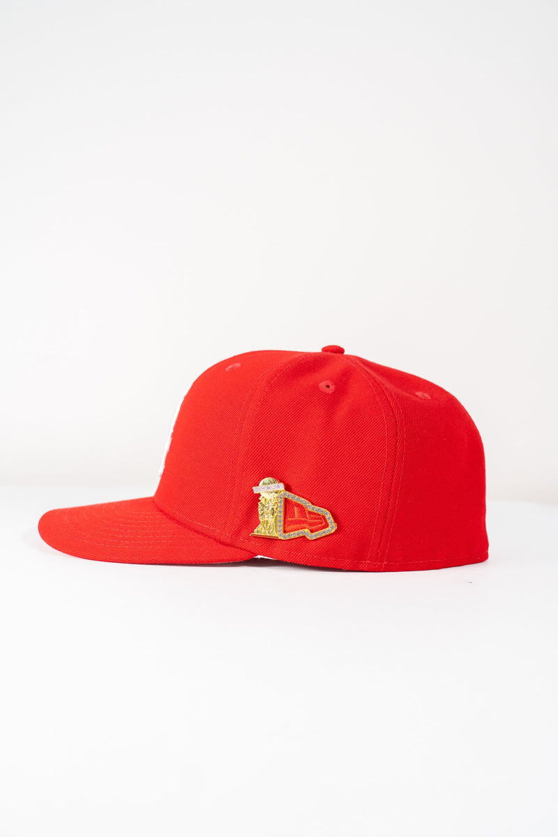 THE WORLD IS YOURS PURPLE PIN – Revien Hats